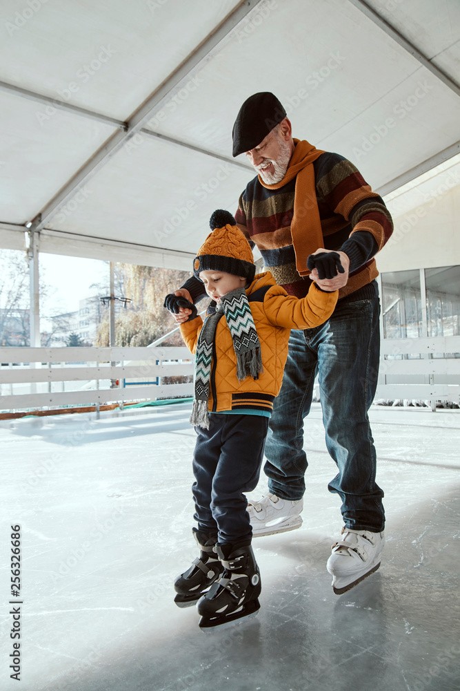 Garon Park on Ice HAF Programme with Garon Park Community Interest ...