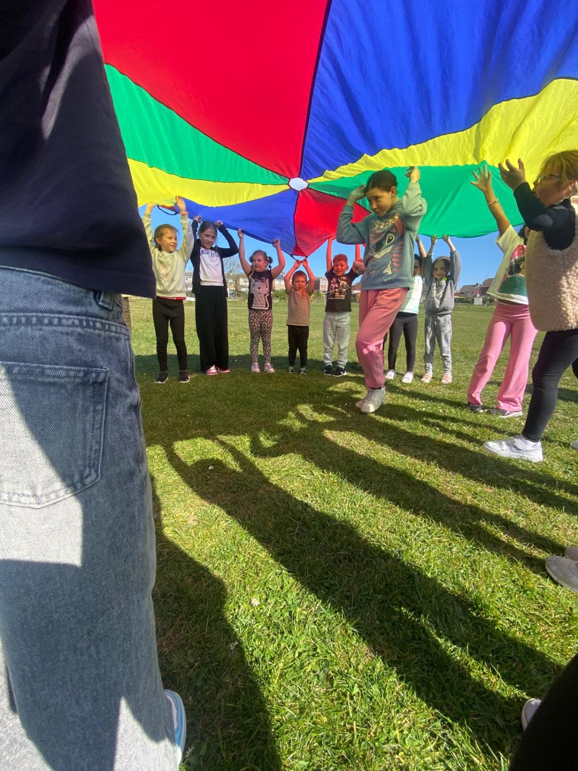 Discover and Play Club · Eequ