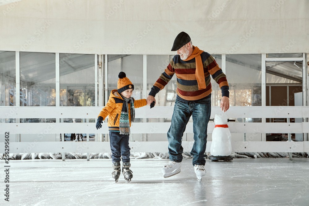 Garon Park on Ice HAF Programme with Garon Park Community Interest ...